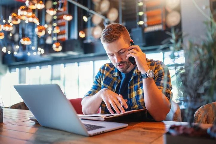 What Is a Booking Agent? (And How to Become One) - EdRater