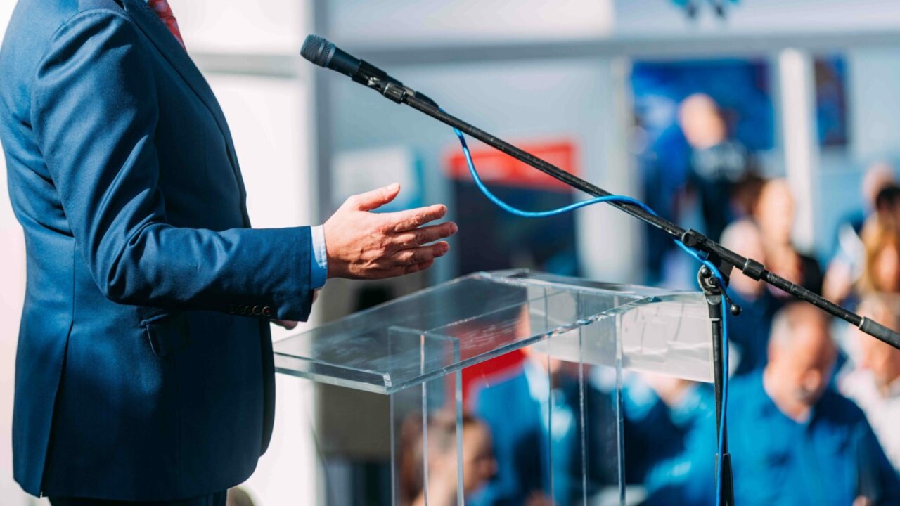 How to Become a Politician: Steps and Frequently Asked Questions - EdRater