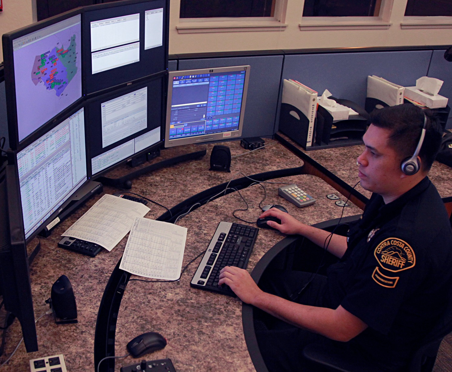How To Become a Police Dispatcher - EdRater